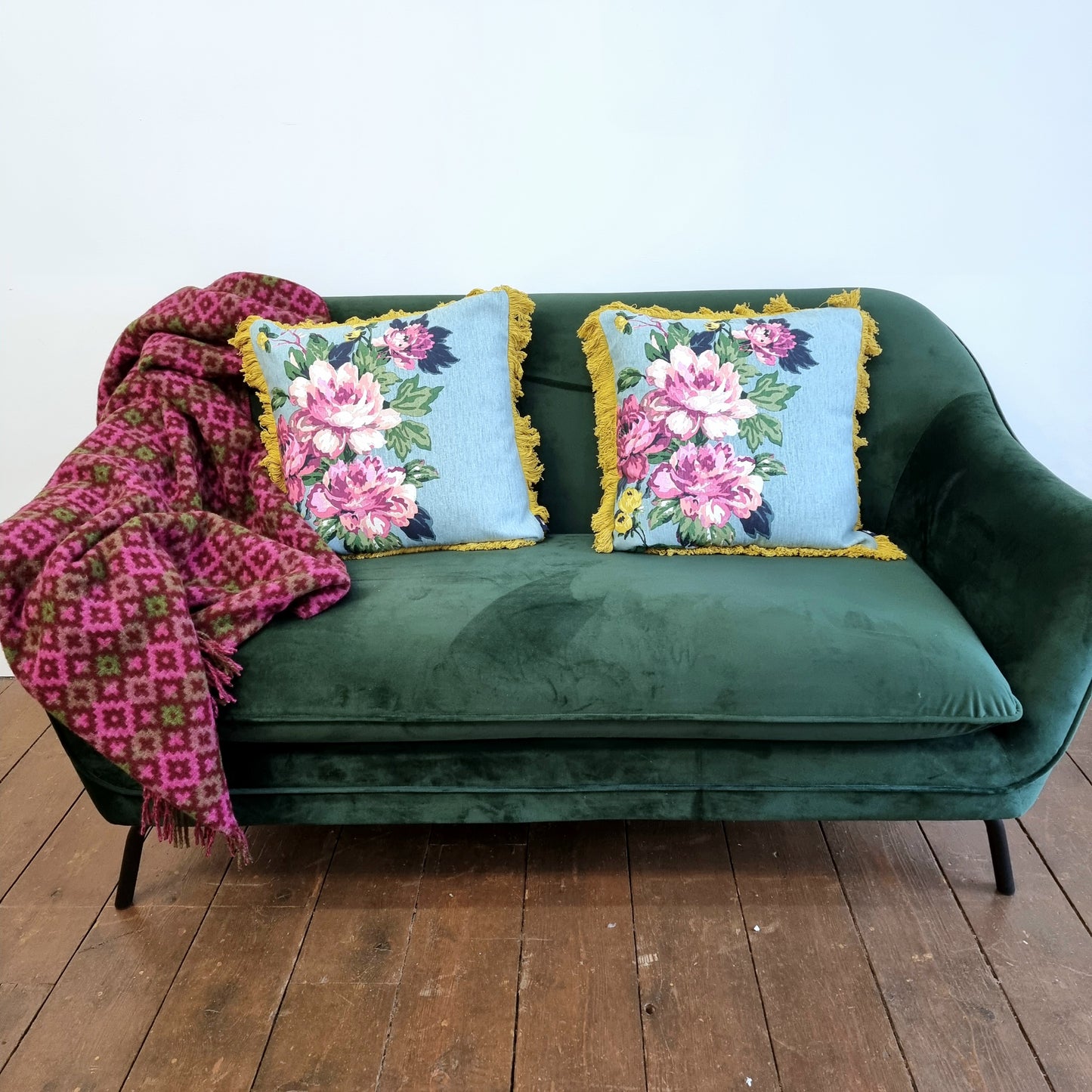 Emerald Green Velvet Sofa – Robert Gault